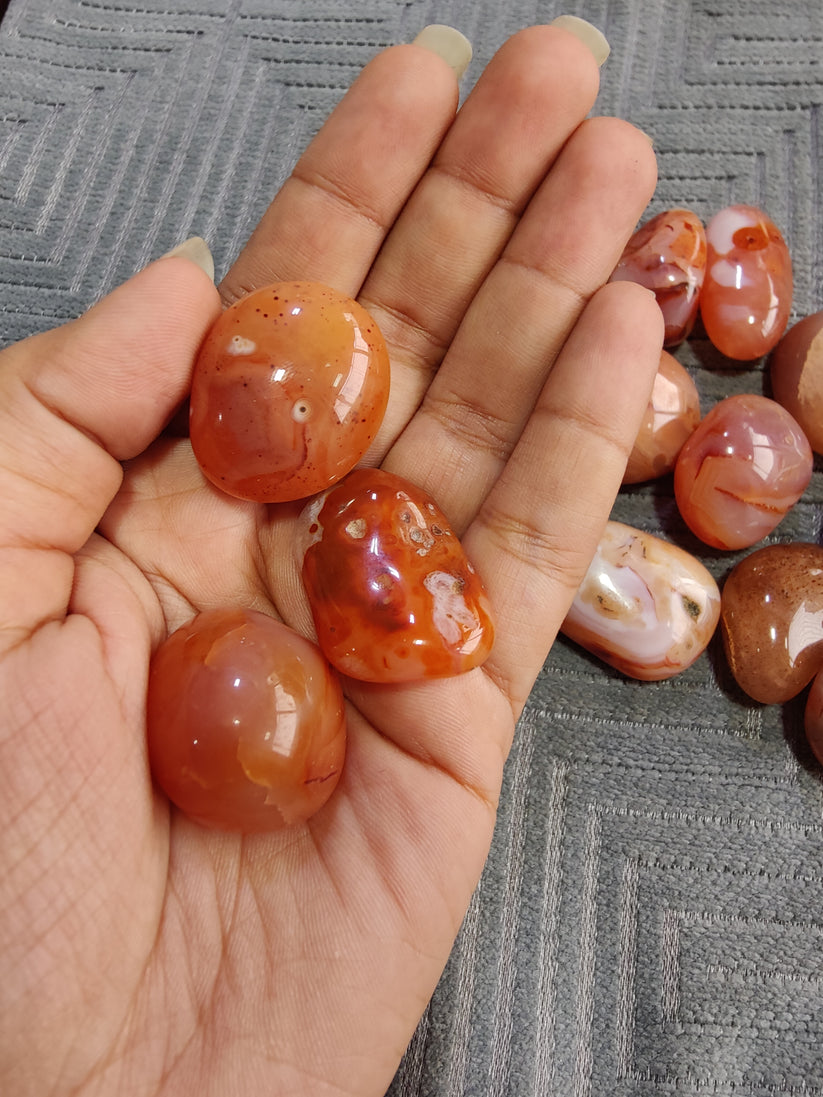 Carnelian Tumble (Big) – The Crystal Library